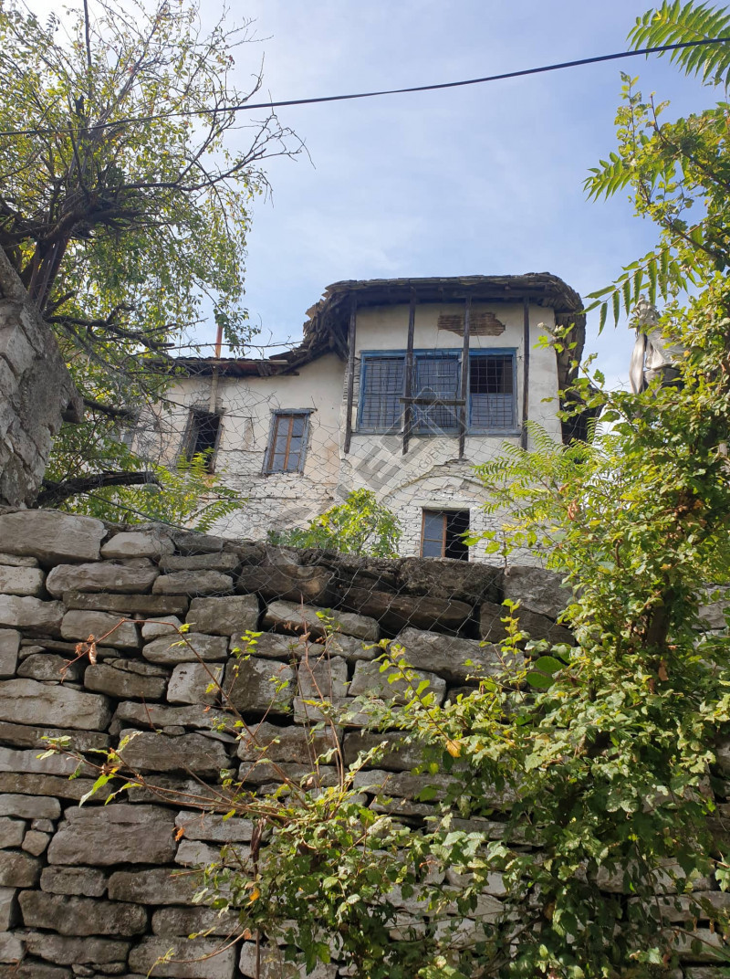 SHITET SHTEPI KARAKTERISTIKE GJIROKASTRITE ZONA M... rif. 900559 ...